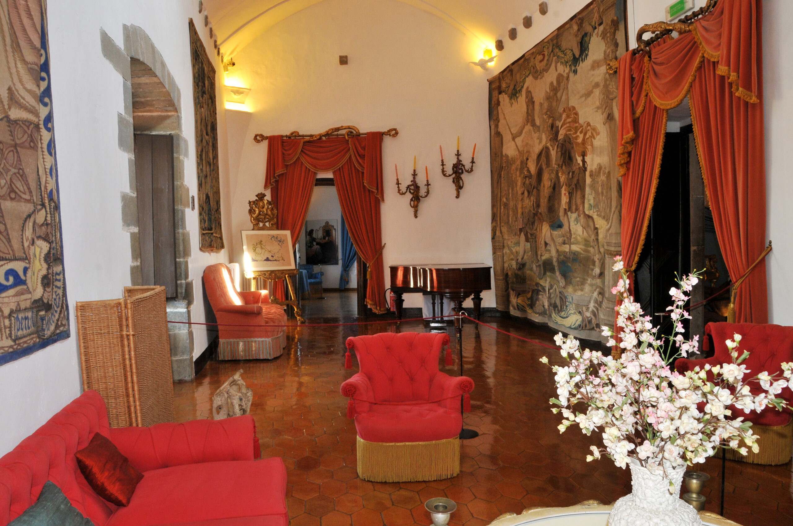 Castillo Gala Dalí-Púbol - Fundació Gala - Salvador Dalí