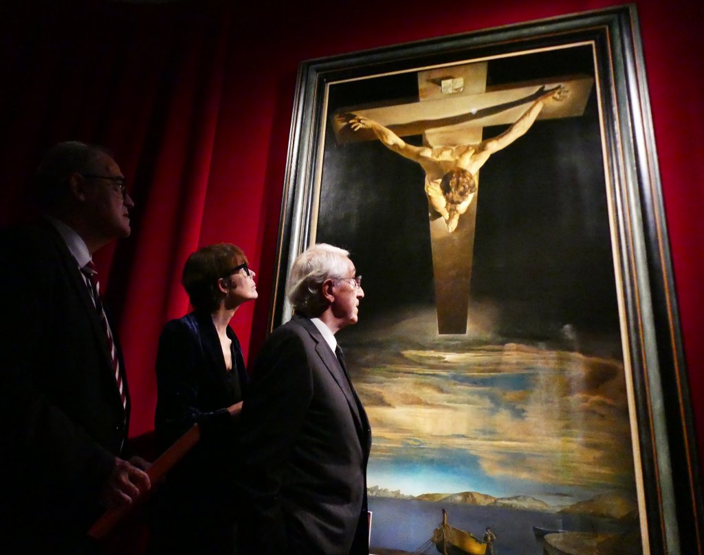 "El Cristo" de Salvador Dalí llega a Figueres - Fundació Gala ...